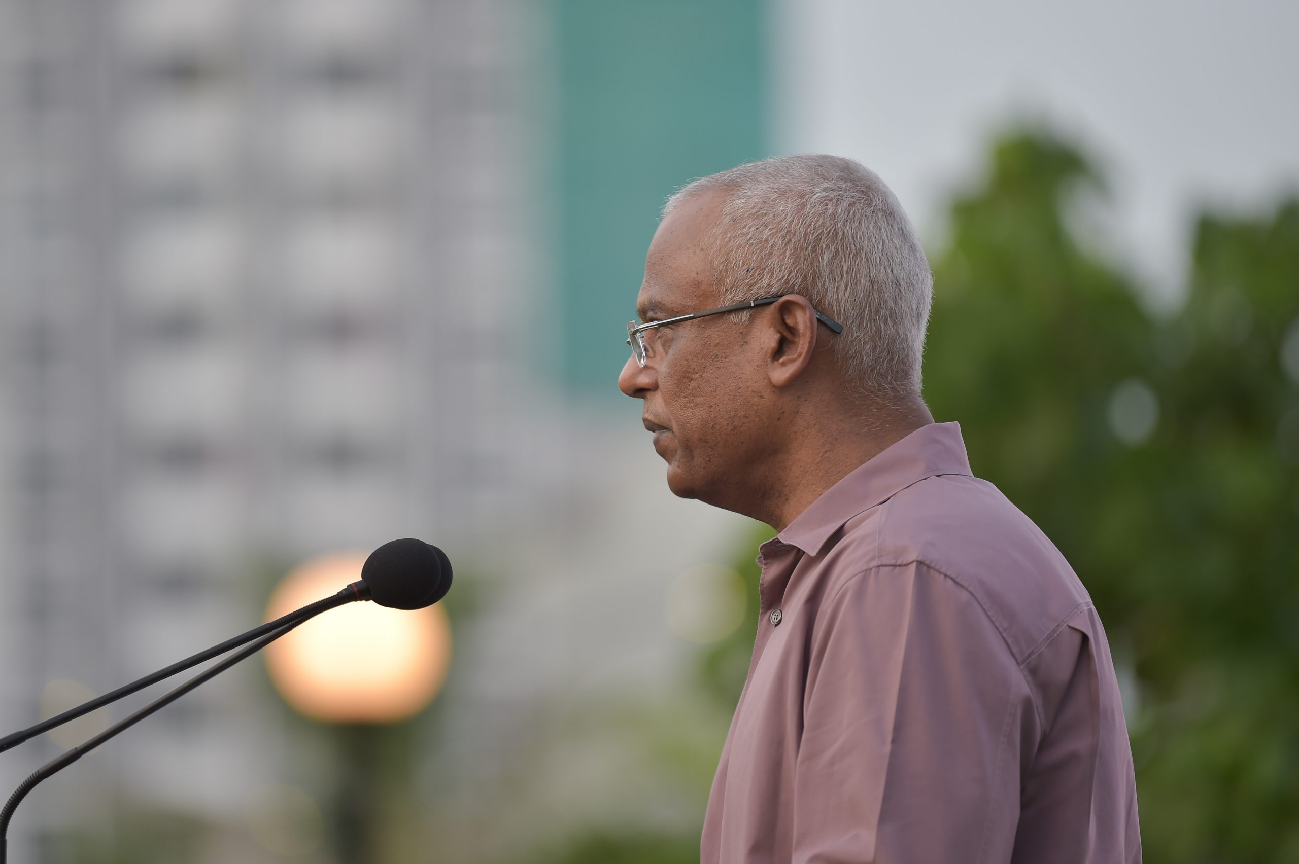 ރާއްޖެއިން މަސައްކަތްކުރަނީ ކަނޑުގެ ބިޔަ ދިރުންތަކަށް ...